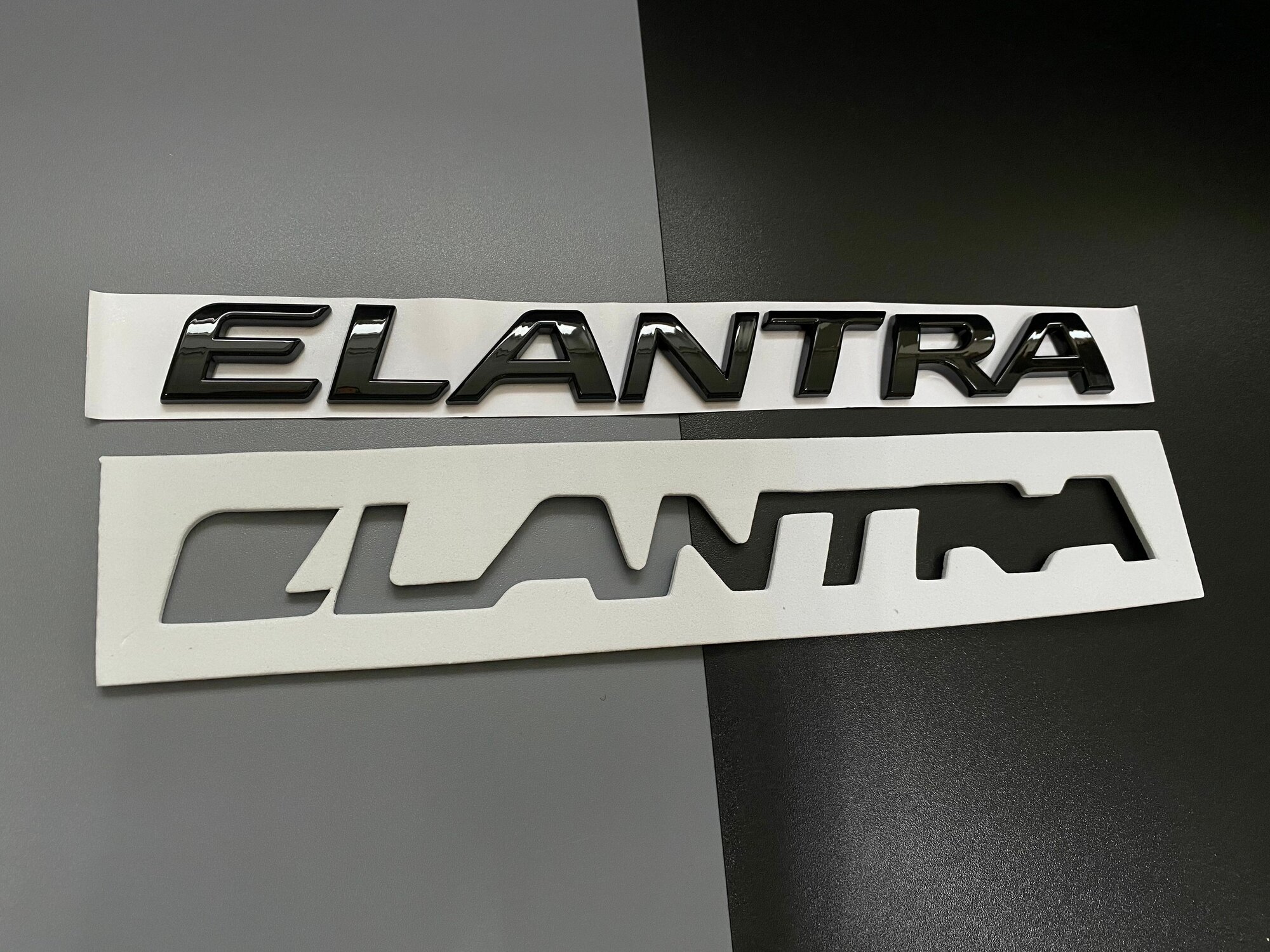 Надпись на багажник / эмблема элантра hyundai/ Elantra черная