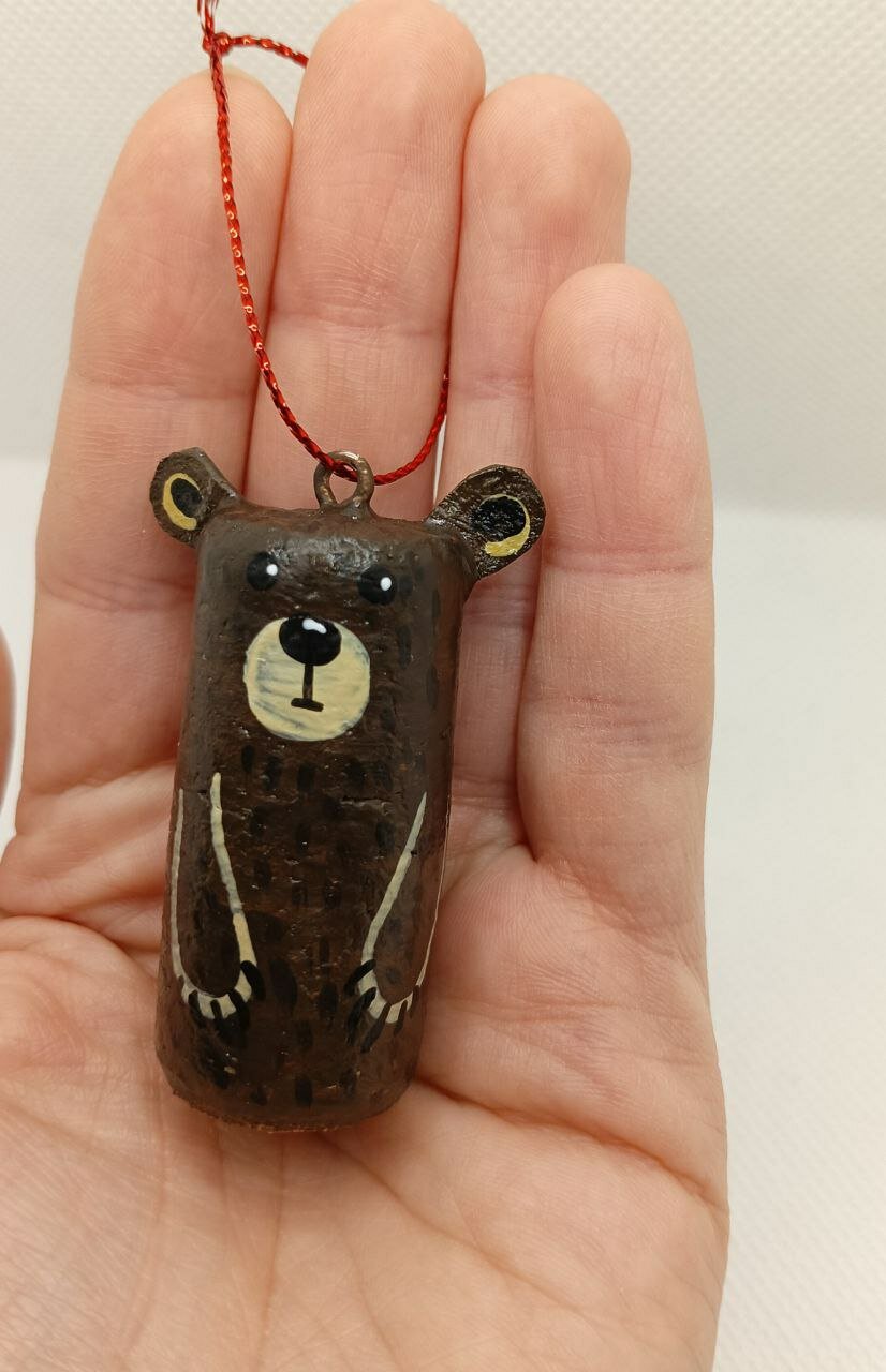 Елочные игрушки ручной работы из бутылочных пробок Мишки