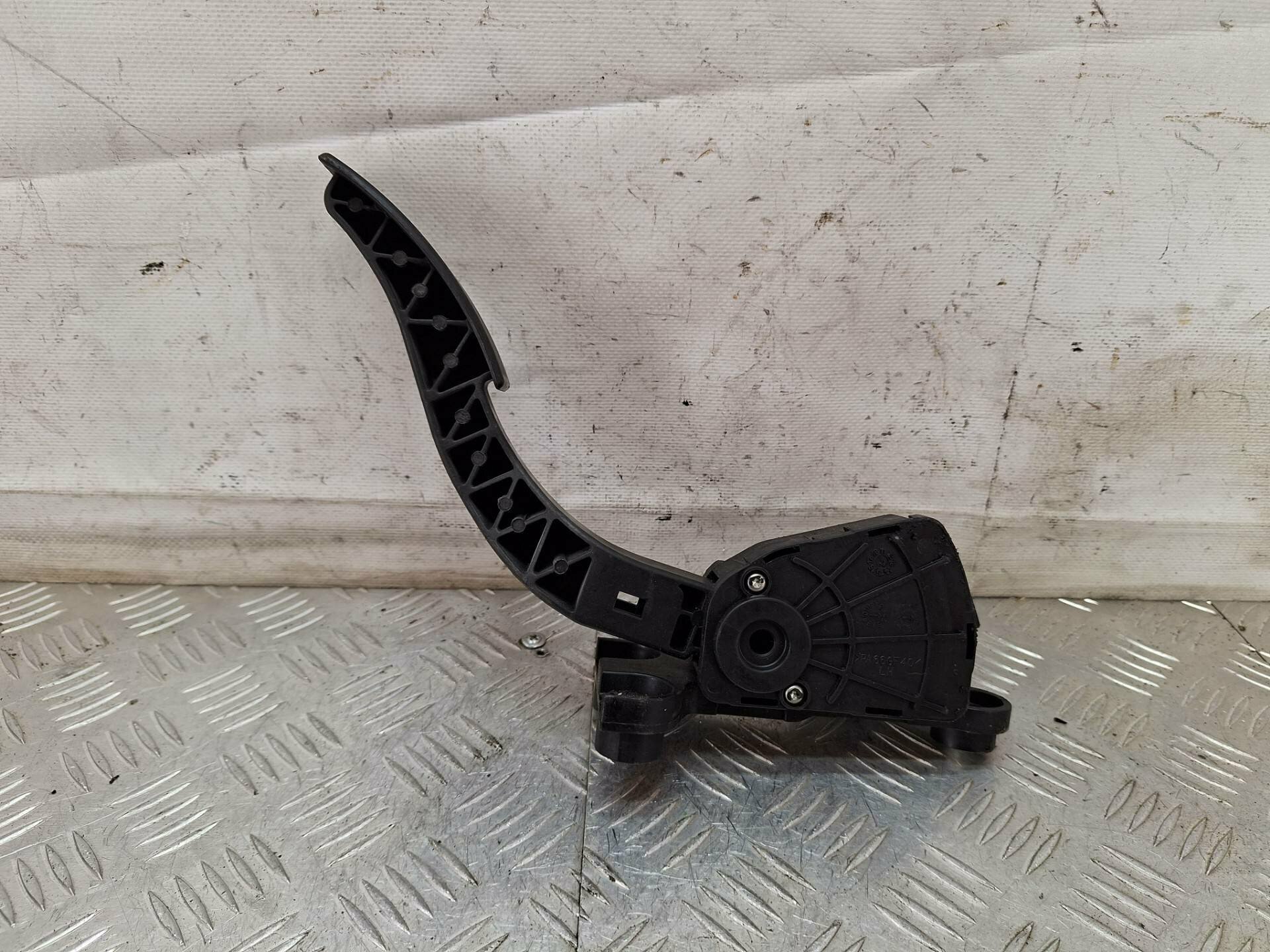 Педаль газа Kia Rio 3 (2011 - 2015) 327261J500