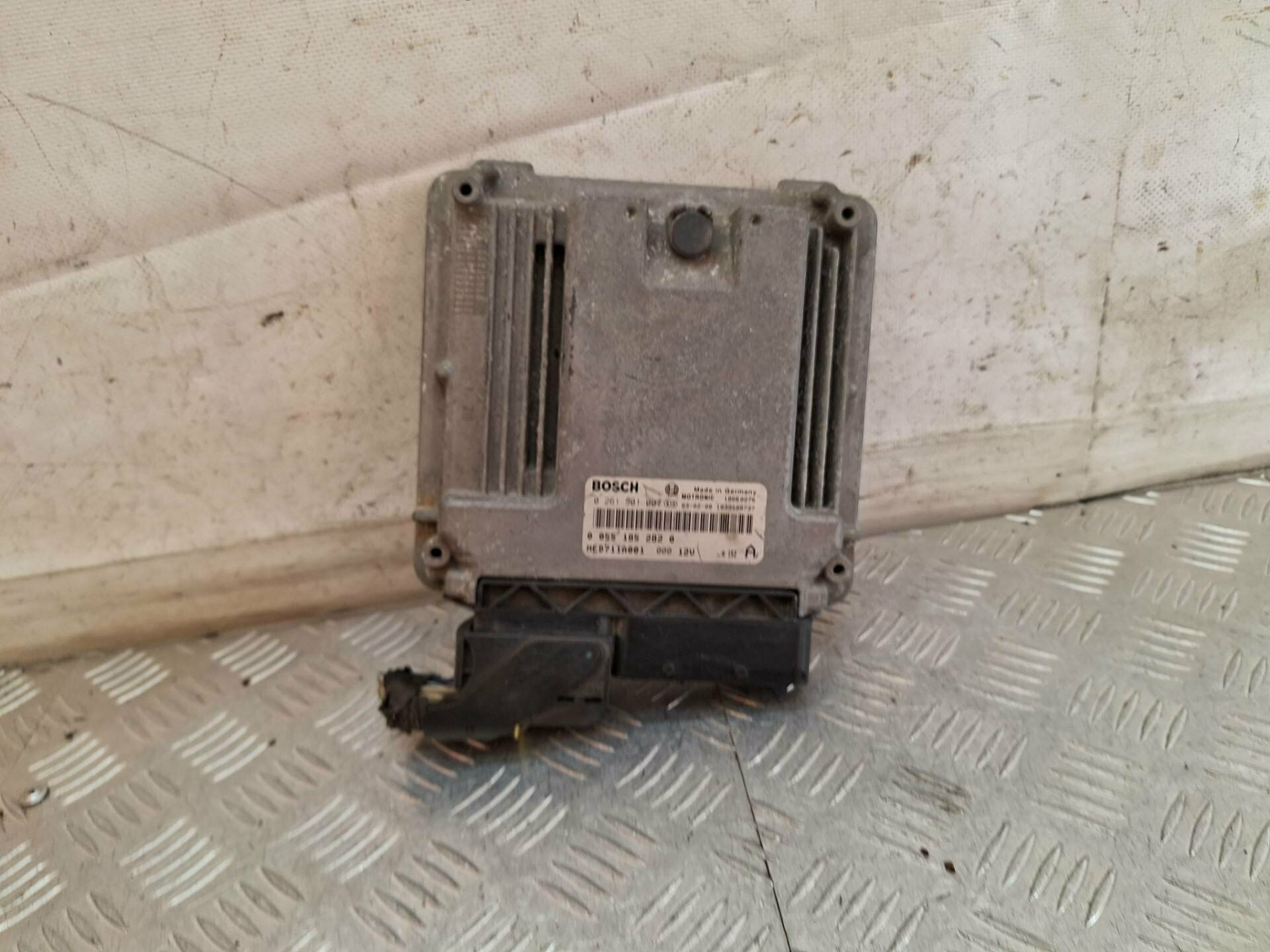 Блок управления двигателем Alfa Romeo 156 рест. 2003 00551852820