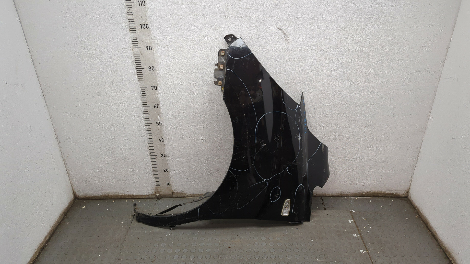 Крыло левое переднее Hyundai H-1 Starex Б/У