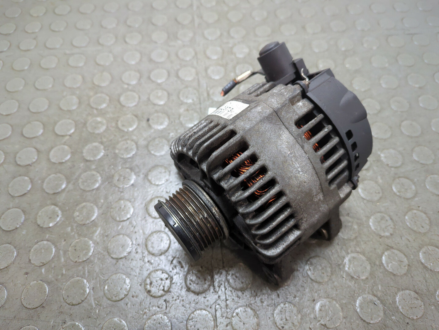 Генератор Peugeot 208 Б/У