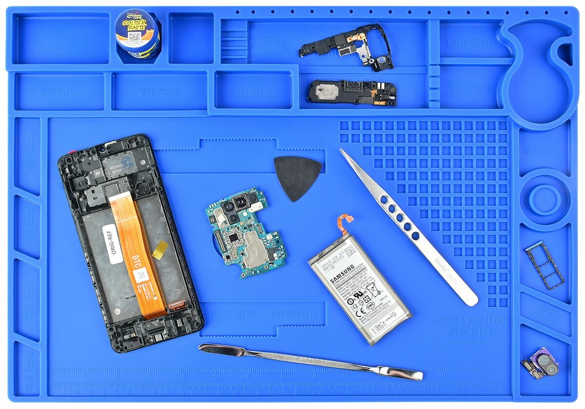 Коврик для пайки силиконовый 3598 термостойкий антистатический 44x31x1,5 см