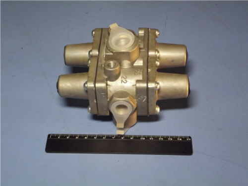 BELOMO 8122351530010 Клапан защитный четырехконтурный ПАЗ (оригинал)