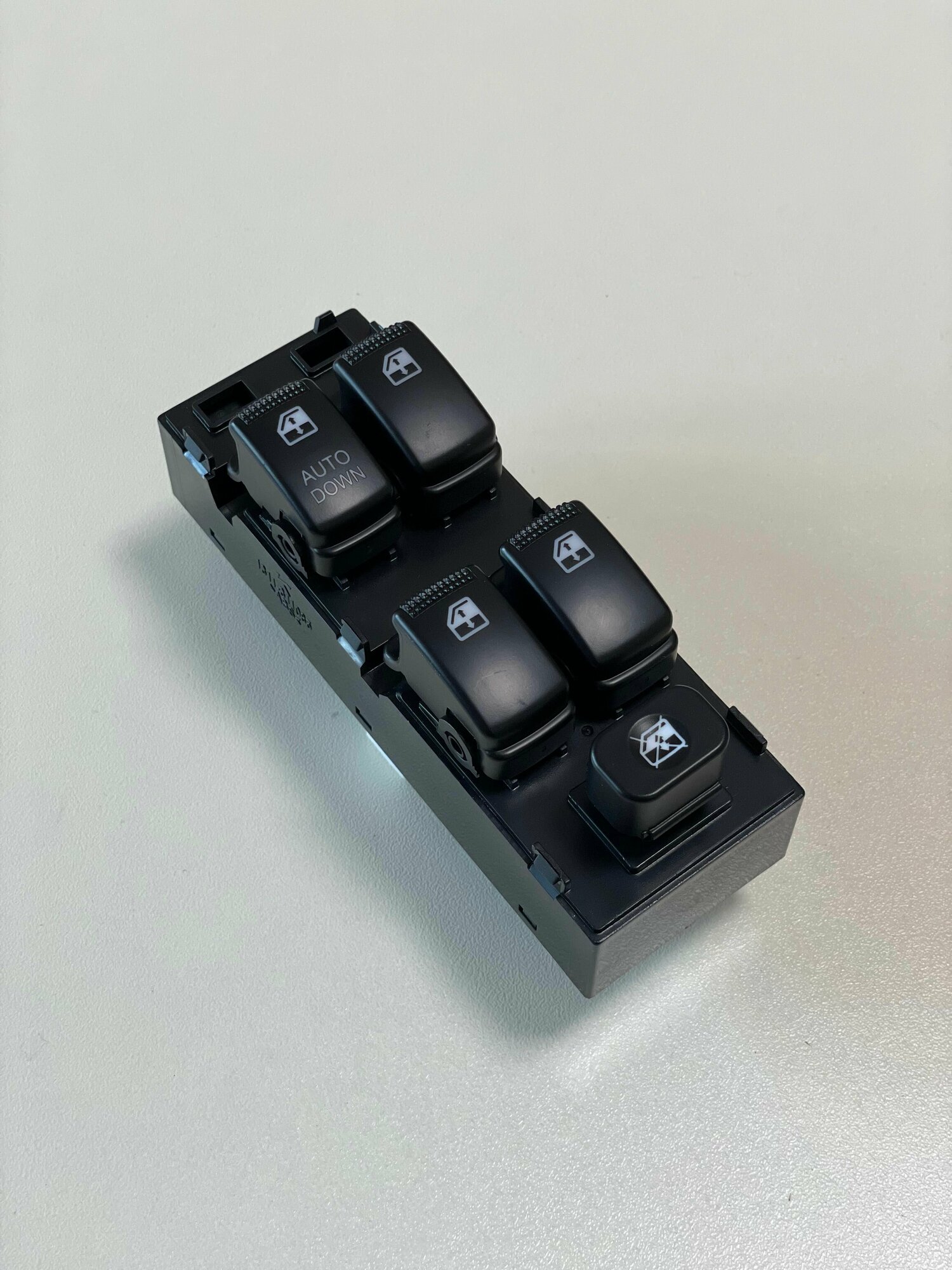 Блок управления стеклоподъемниками Hyundai Matrix