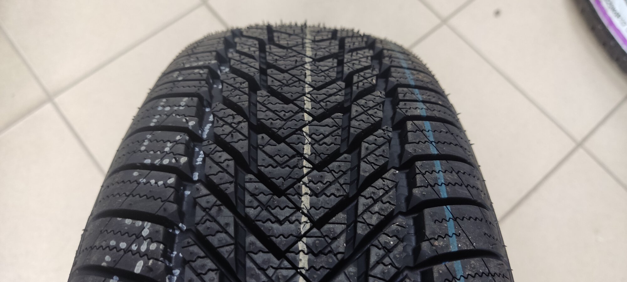 185/65 R-15 Aplus A701 88H