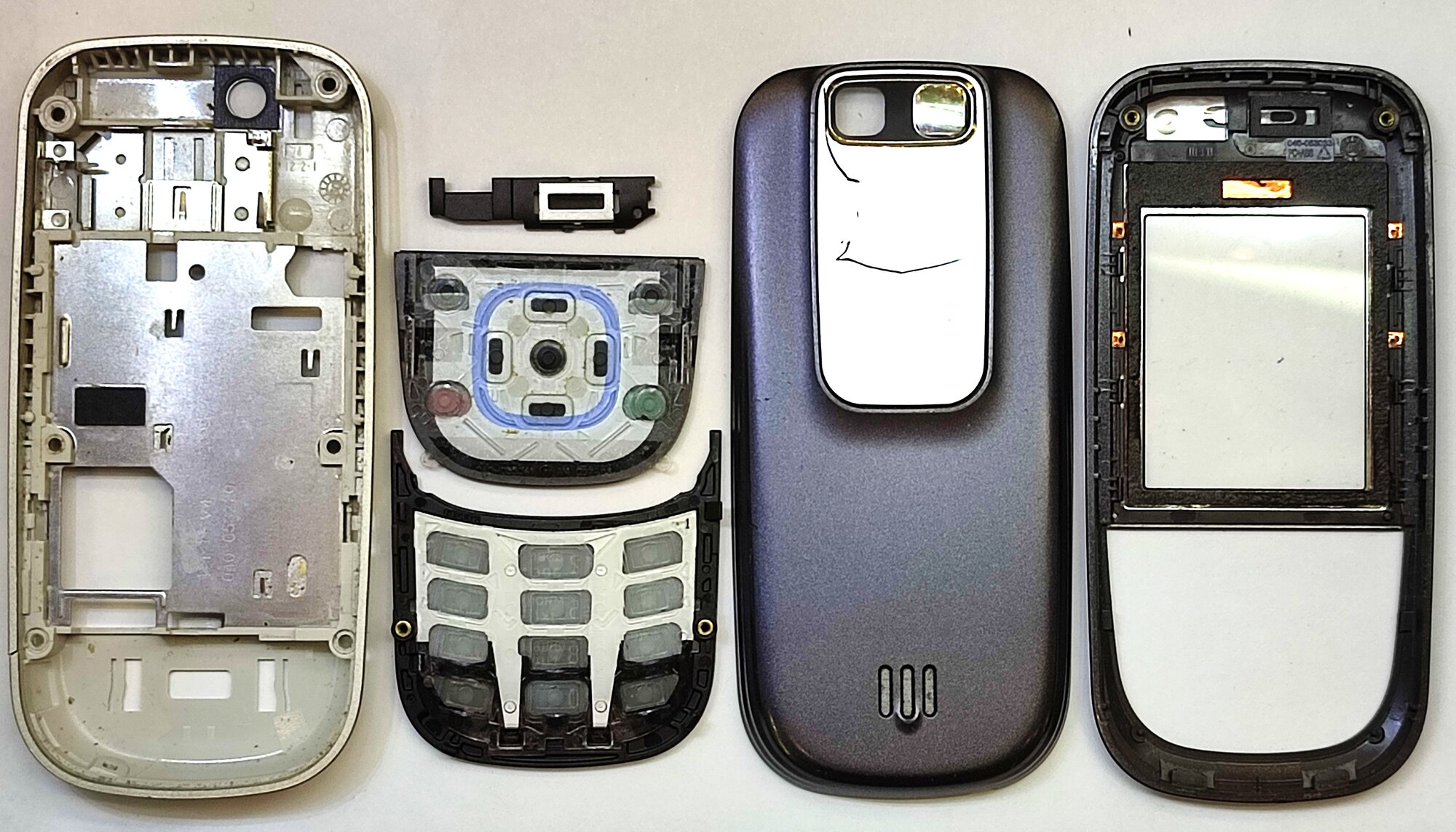 Корпус + клавиатура для телефона Nokia 2680s 2680 slider