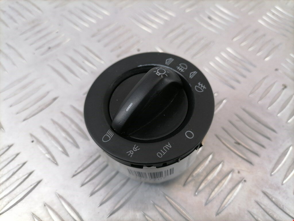Переключатель света Audi A6 C6 4F1941531D арт. 1777707