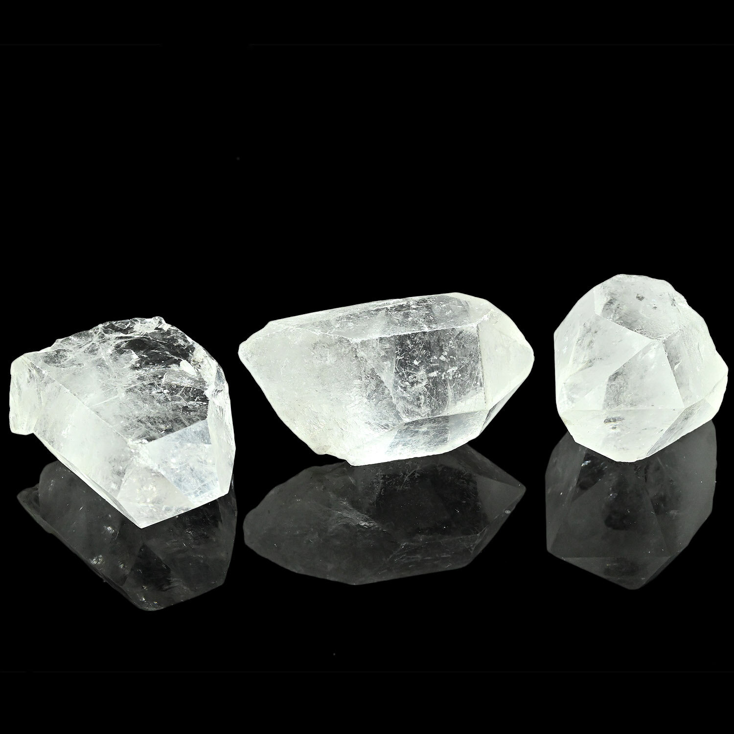 Кристалл горного хрусталя 57*28*26мм, 70-79г (L) .