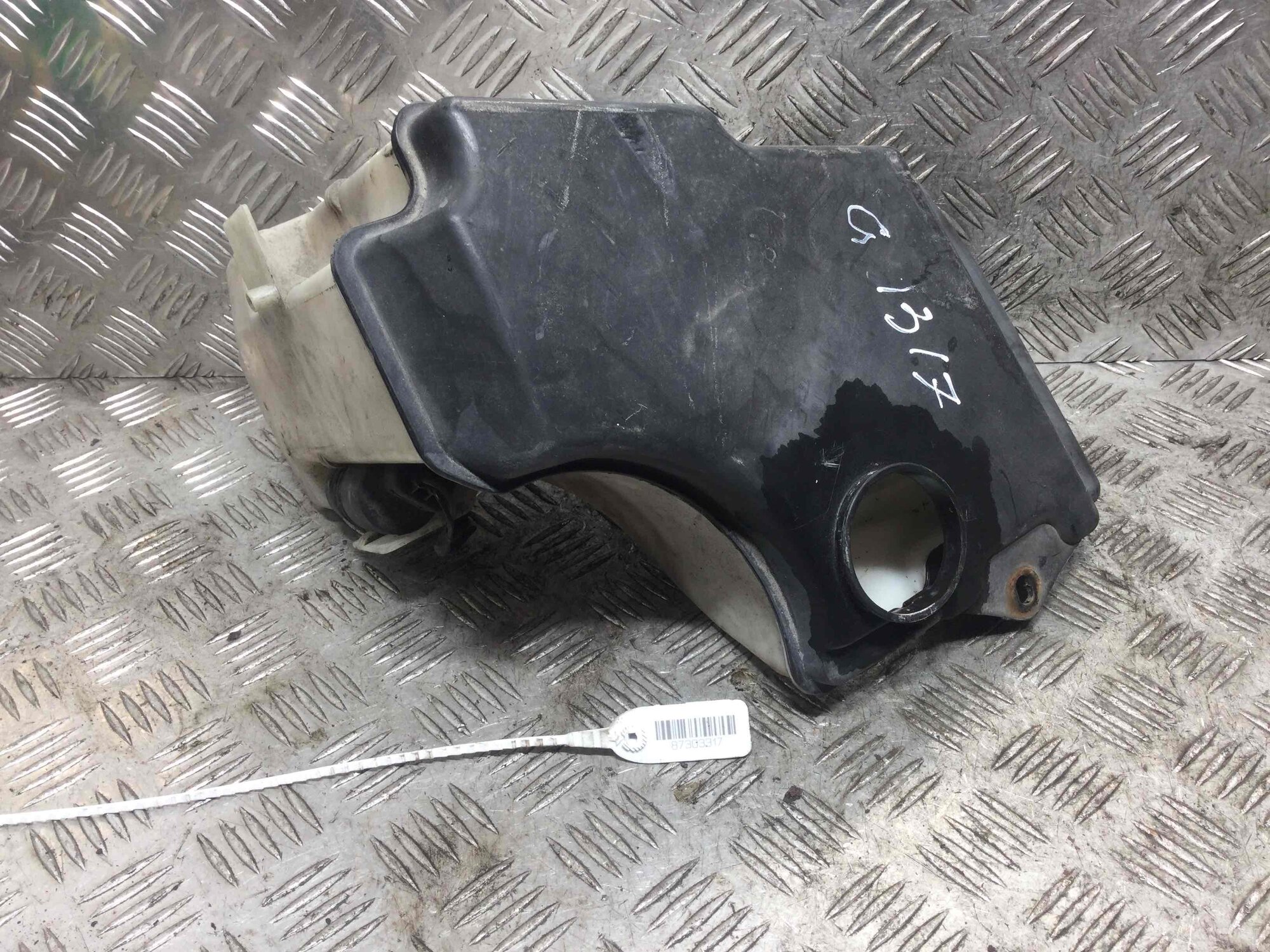 Б/У Бачок омывателя BMW 3-Series 3-Series E46 1998 - 2006 2001 г.