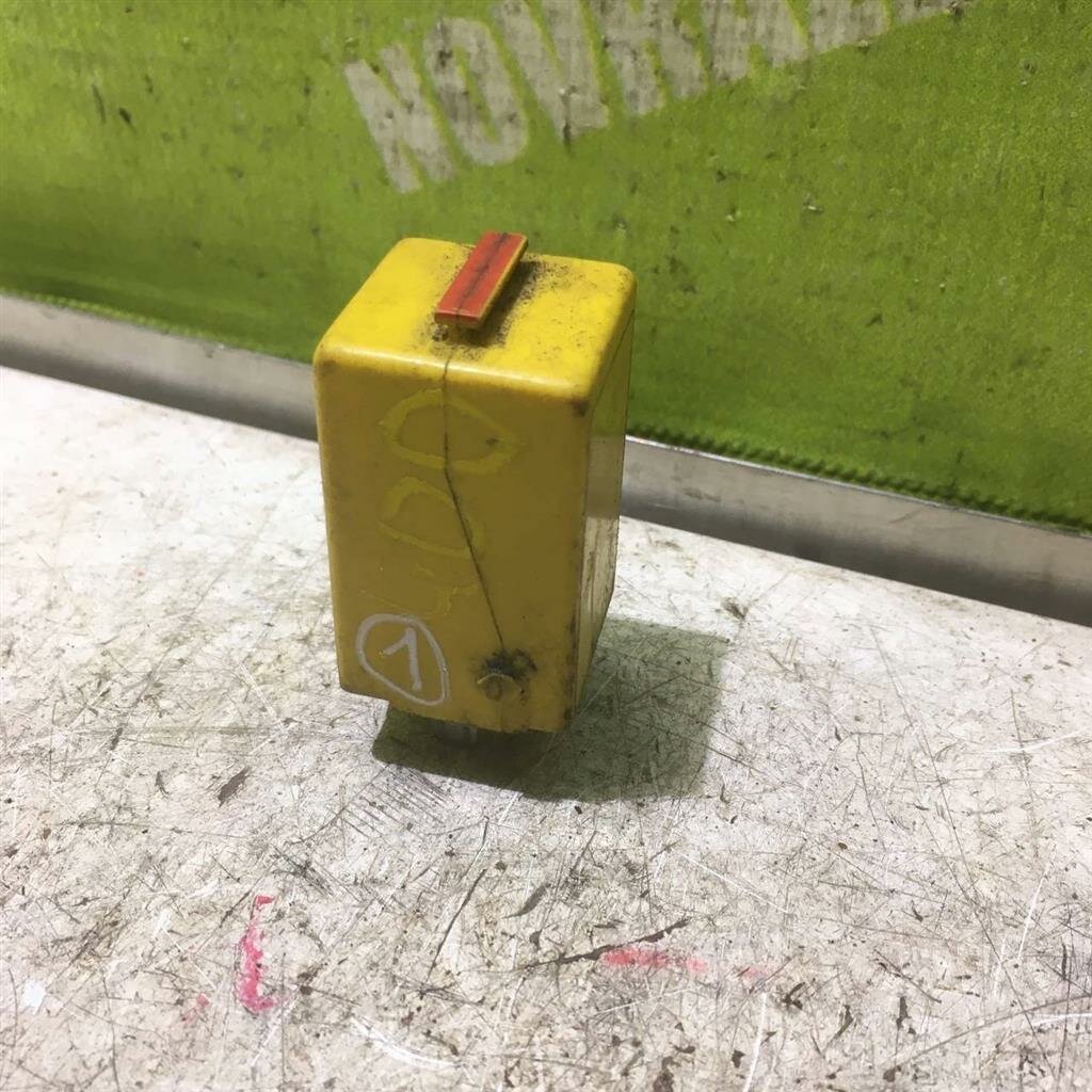 Реле BMW 5-серия E34 88-95