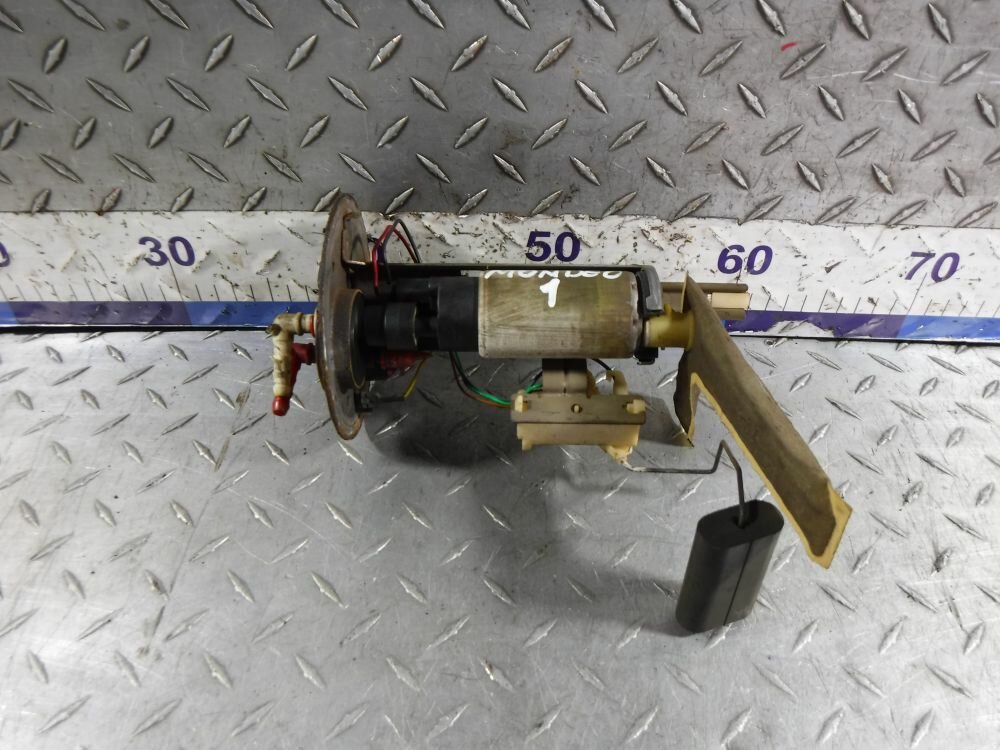 Насос топливный Ford Mondeo I 1118634