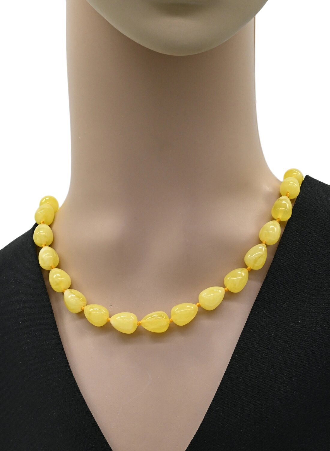 Бусы, янтарь