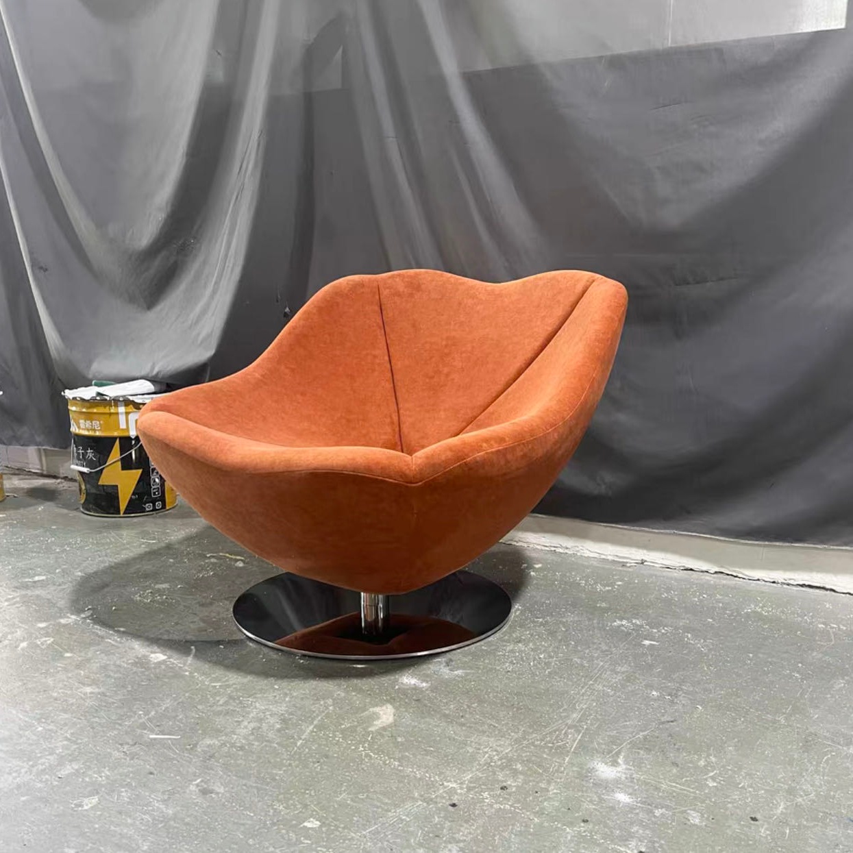 Интерьерное дизайнерское кресло Rosetta (коричневый)