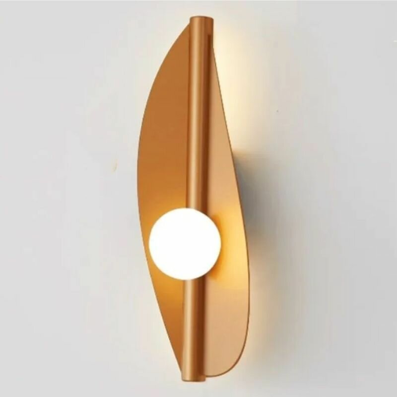 Современный настенный бра с листьями