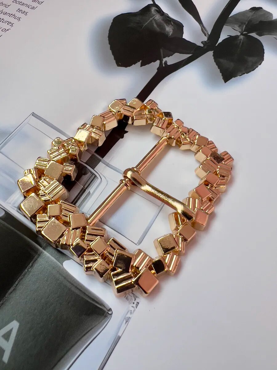 Пряжка металлическая декоративная