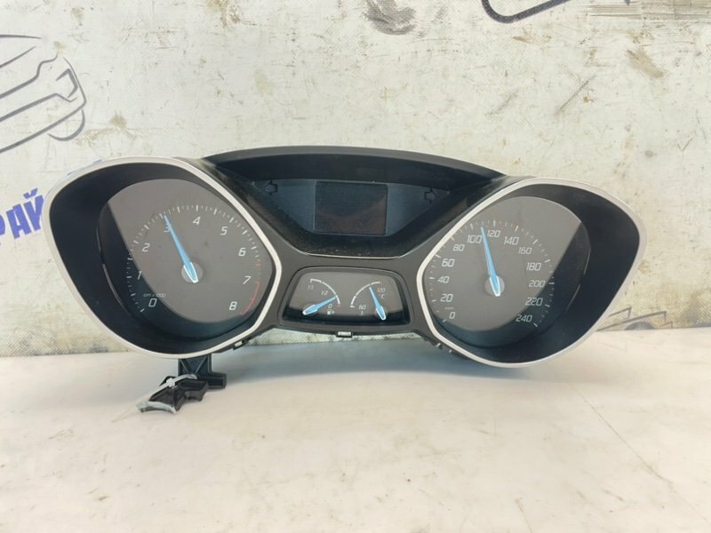 Б/У панель приборов Ford Focus 2011 CB8 IQDB nдефект на корпусе, отломано одно крепление ( в комплекте) 57235 FORD арт. 190...