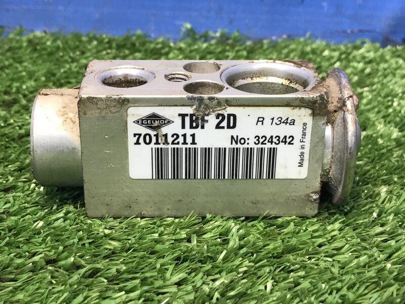 Клапан кондиционера Opel Zafira B 1.8 Z18XER 2011 (б/у) 7011211