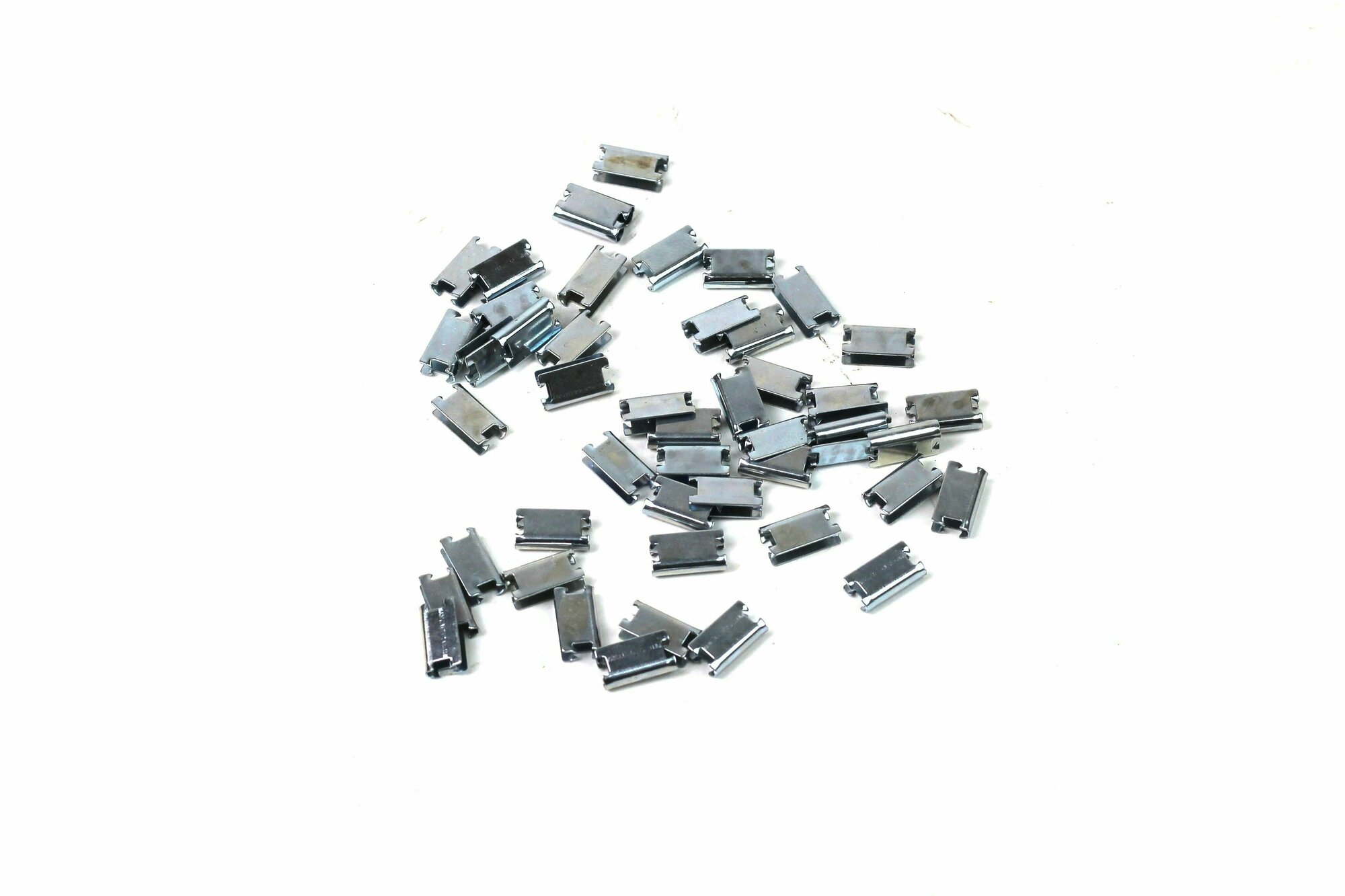 Скоба крепления обивки крыши УАЗ (к-т 50 шт)