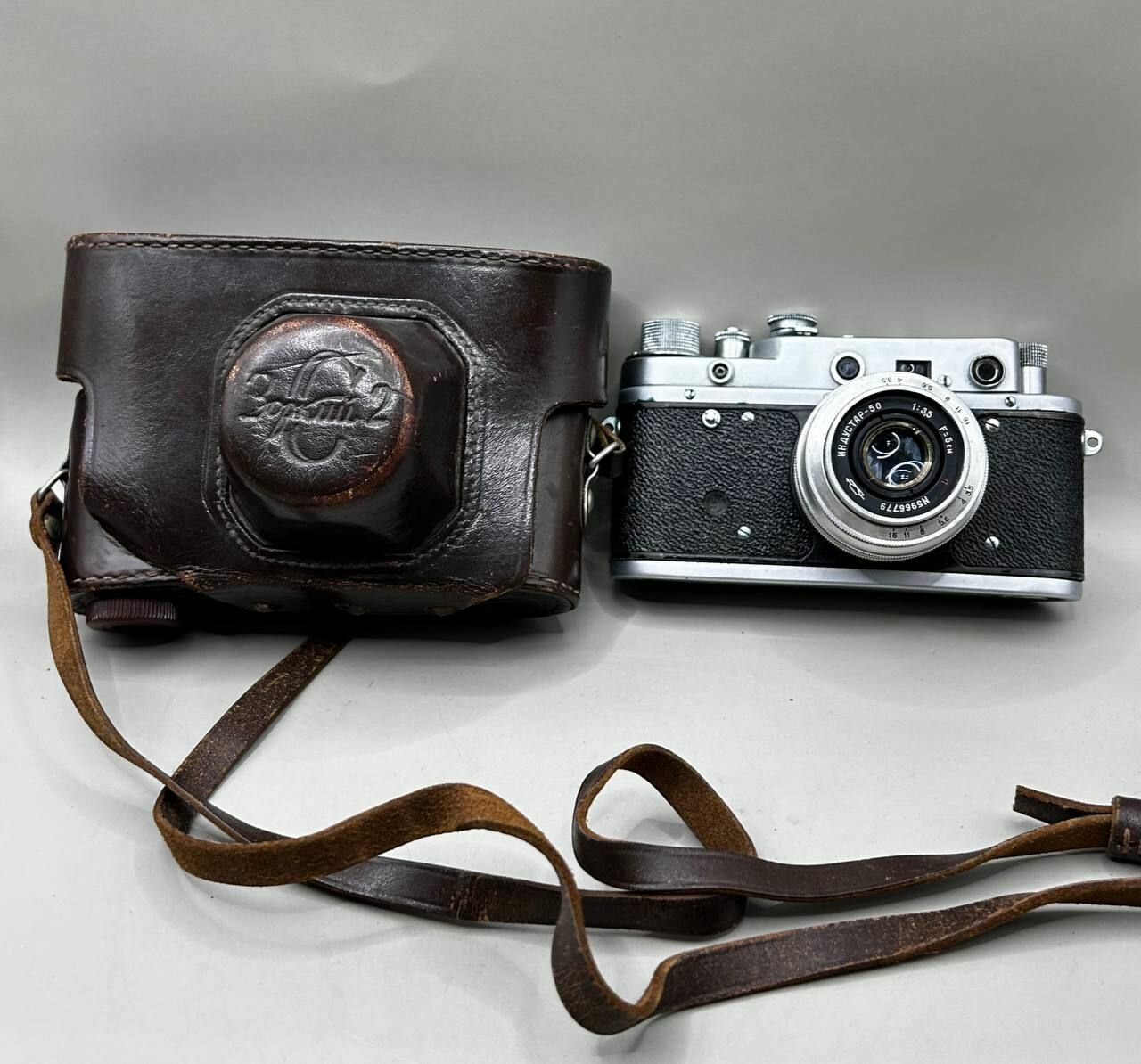 Фотоаппарат "Зоркий 2-С" в комплекте с футляром! СССР! Редкость!