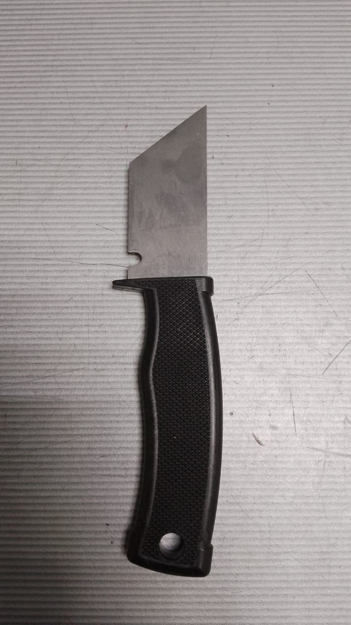 Хозяйственный нож РемоКолор 180мм универсальный длина 180 мм 19-0-900