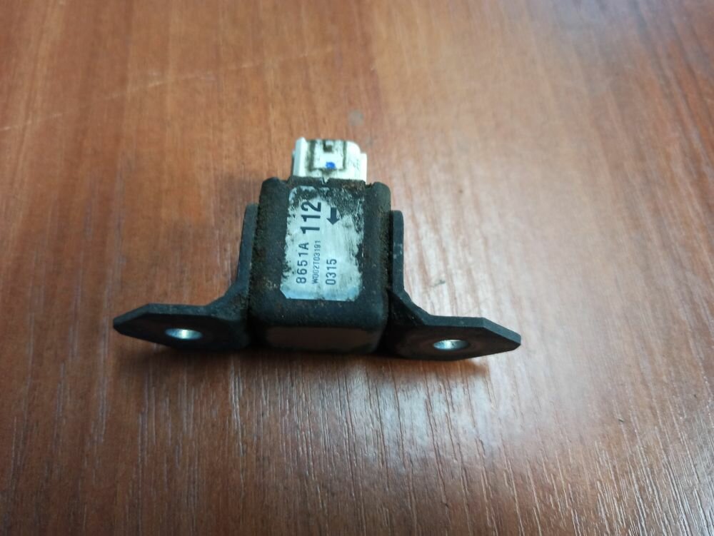 датчик удара Mitsubishi L200 Pajero sport 2 8651A112