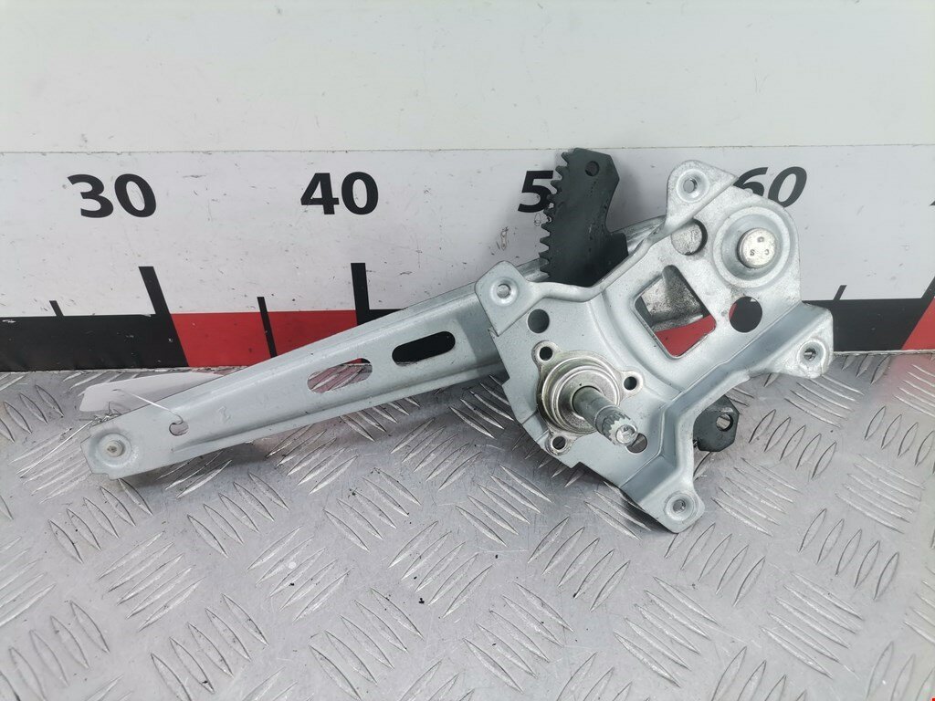 Стеклоподъемник механический двери задней правой Hyundai Getz 1 (TB) 834021C000 арт. 1835044
