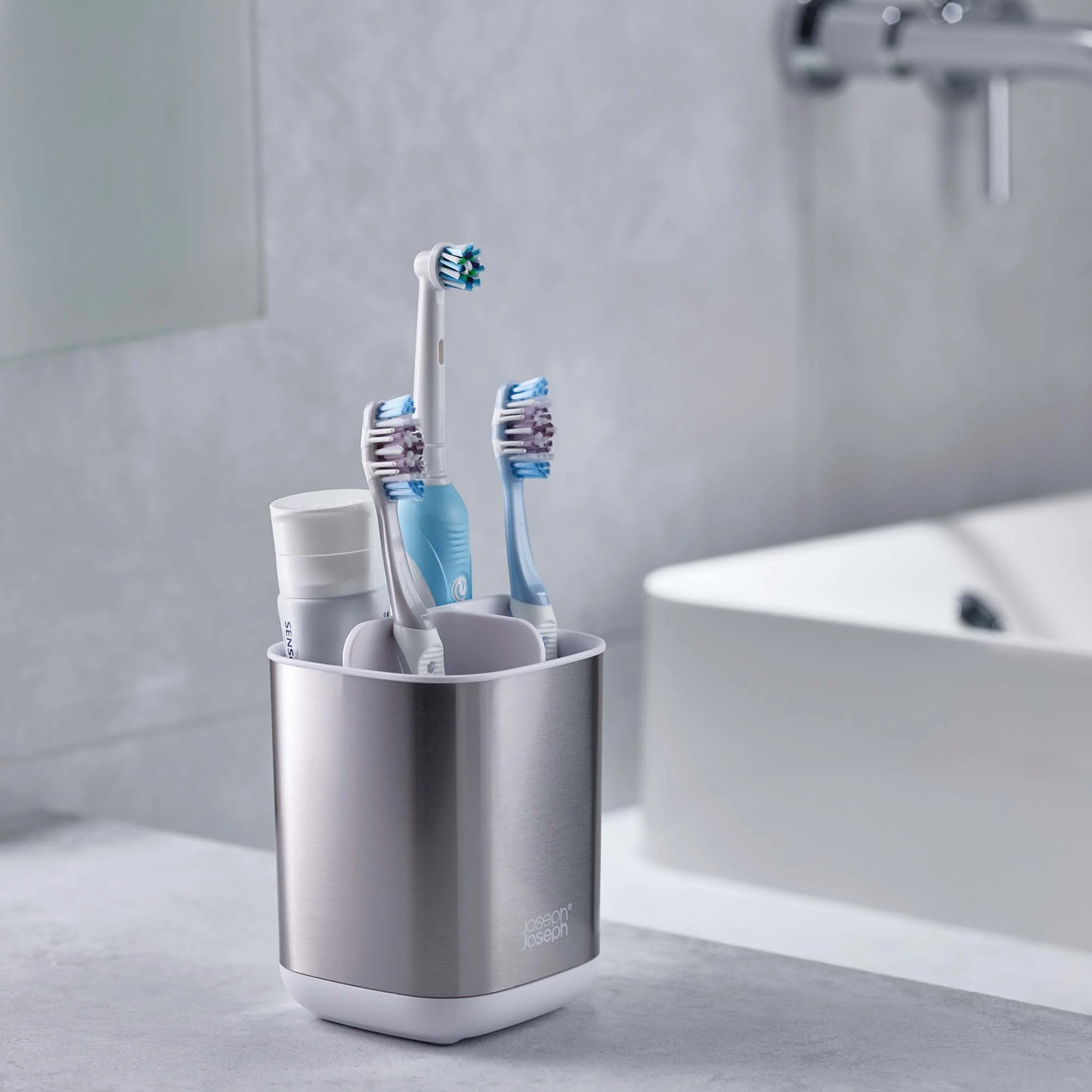 Органайзер для зубных щеток Joseph Joseph EasyStore Steel