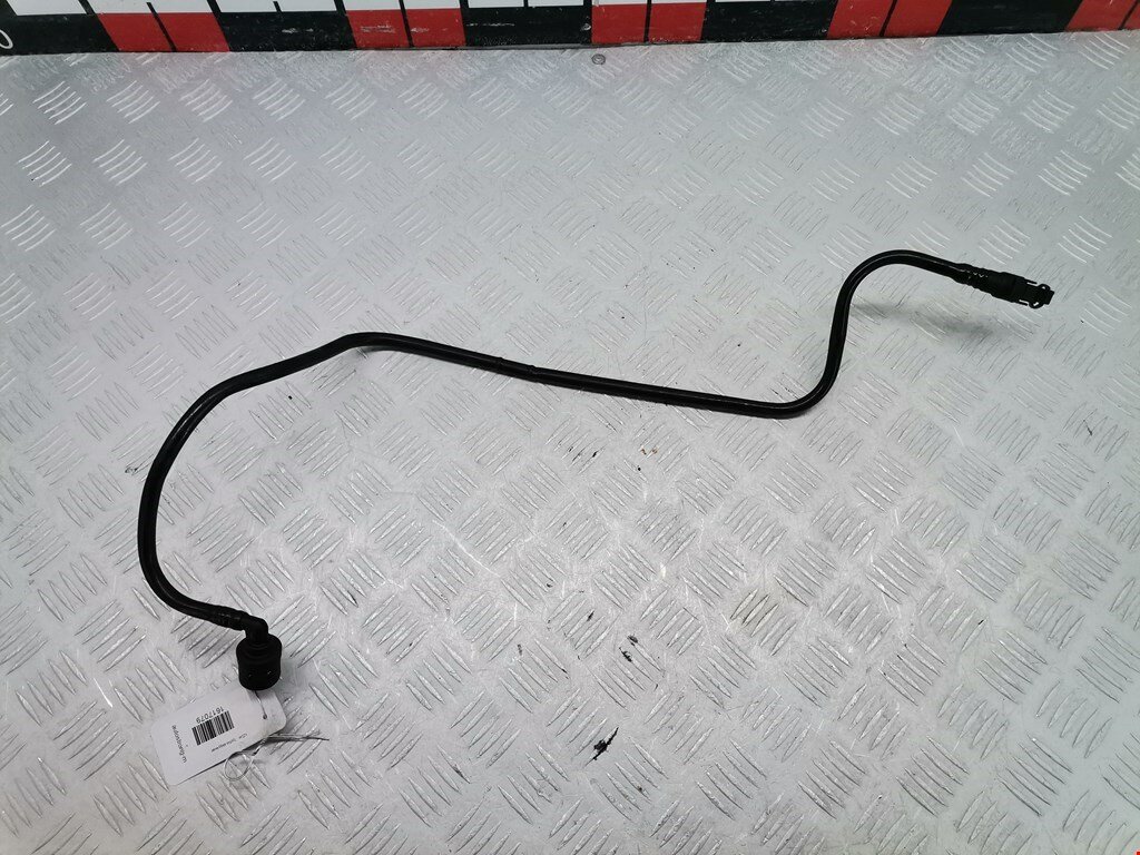 Трубка вакуумная Ford Focus 1 1068135 арт. 1617079