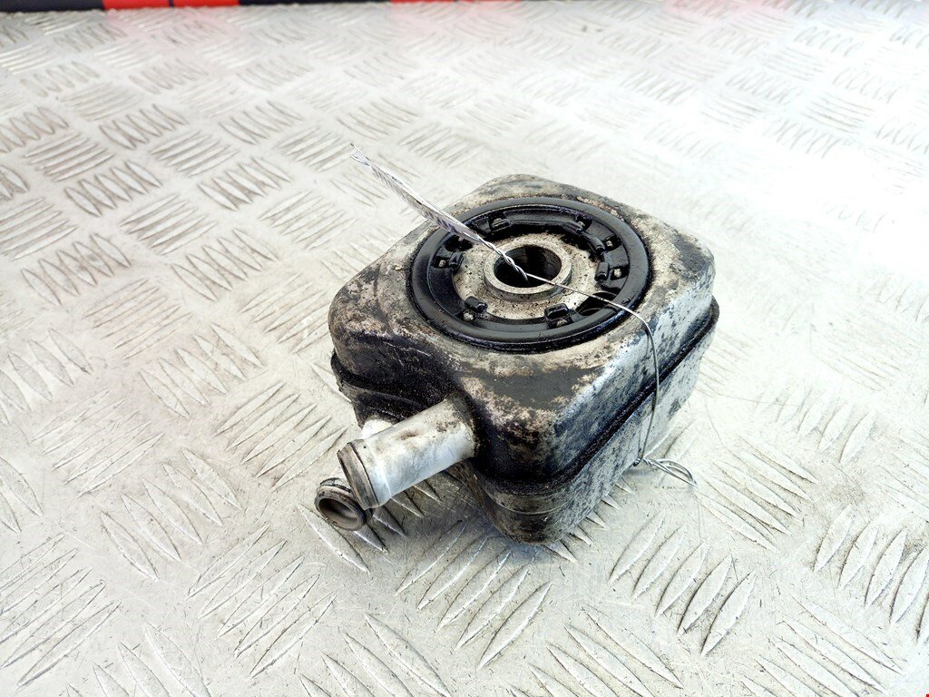 Теплообменник Skoda Octavia 1U 028117021L арт. 697333