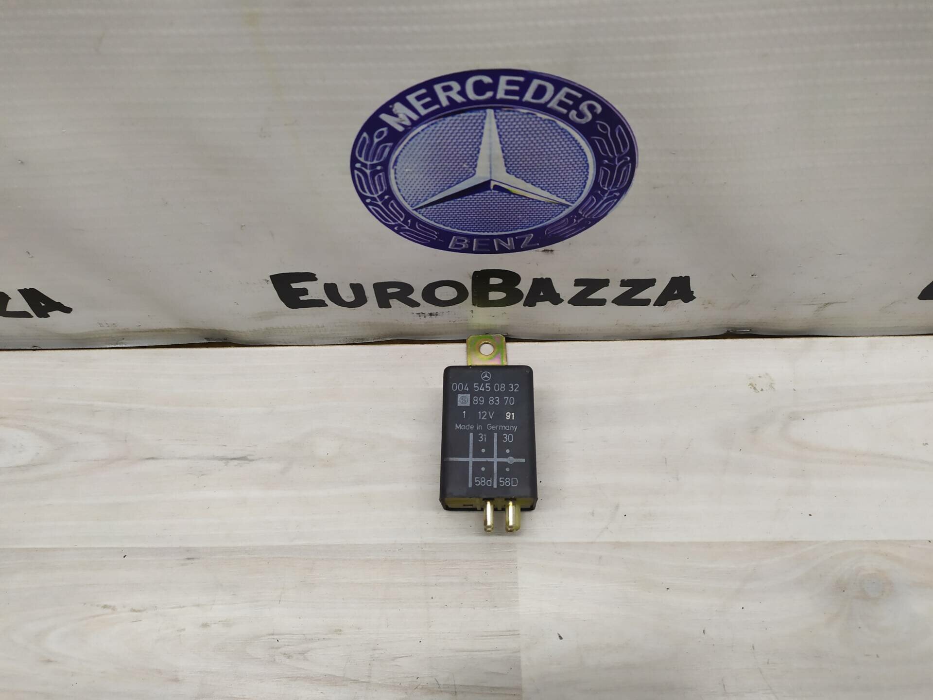 Реле освещения Mercedes W124 A0045450832