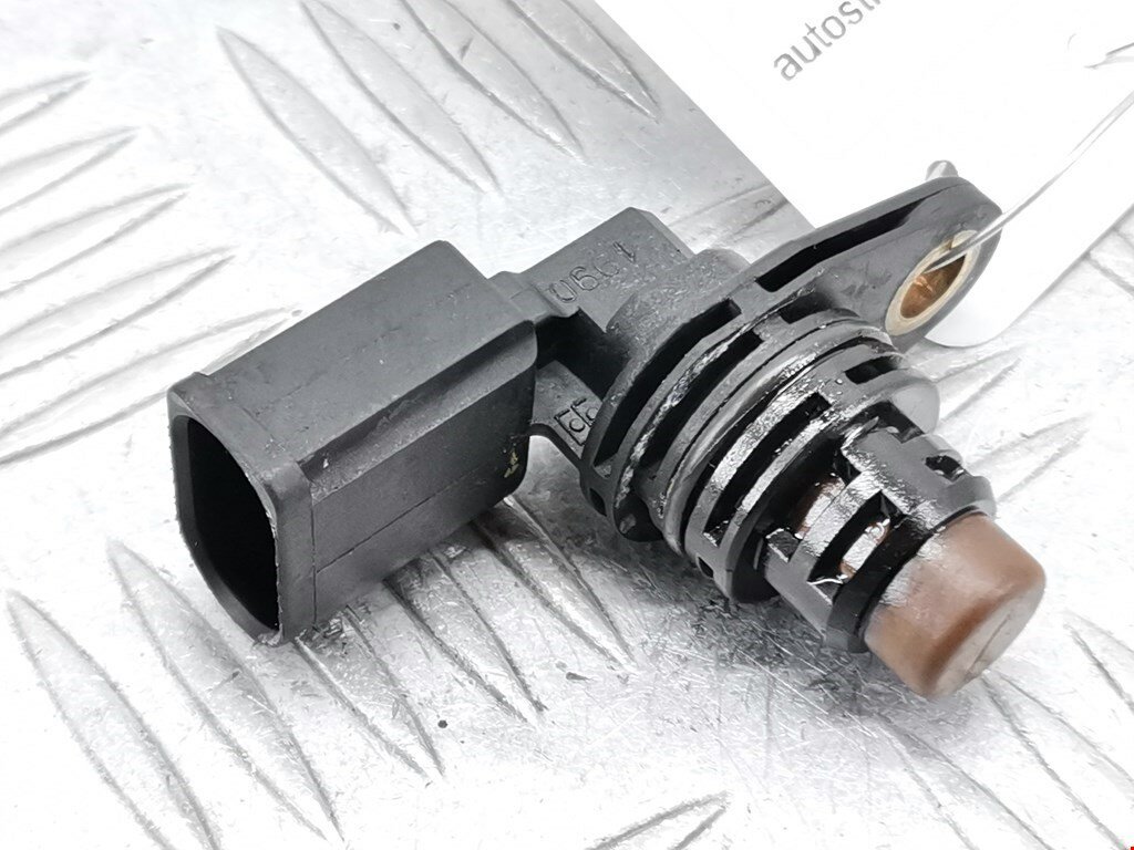 Датчик распредвала Volkswagen Polo 3 030907601E арт. 1885599
