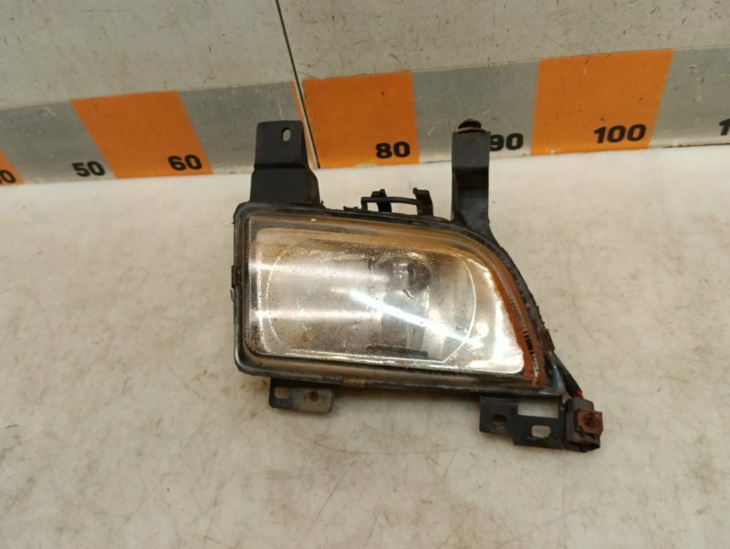 Б/У До 2001 года Фара противотуманная Mazda Premacy 2000 Прав. 360398 MAZDA арт. B25G51680C