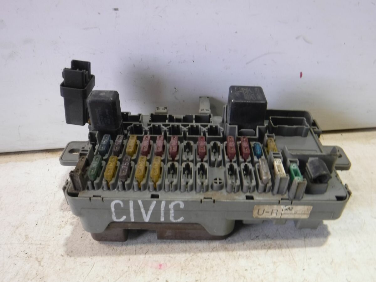 Блок предохранителей Honda Civic VI (1995—2002)