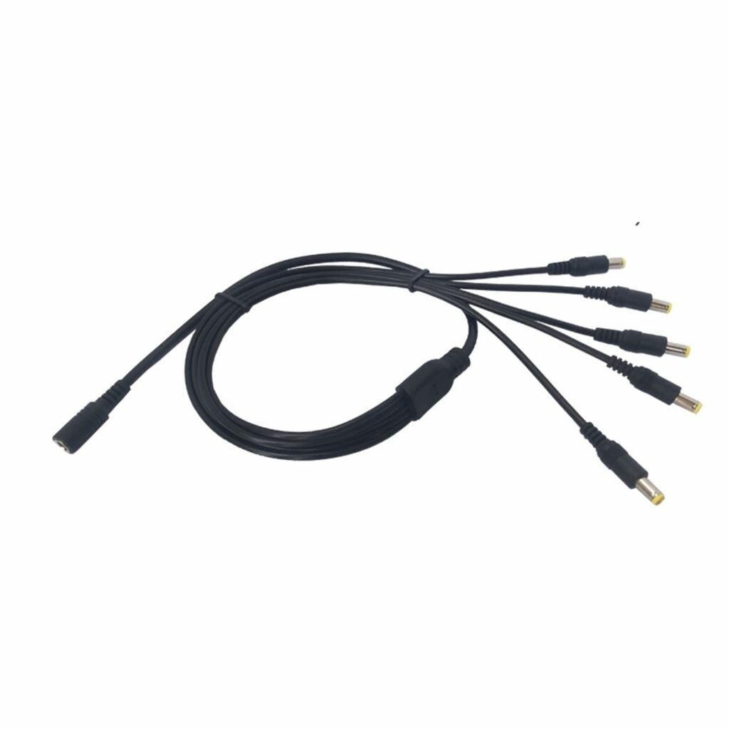 5.5x2.5 мм, один женский и несколько мужских шнуров питания - один на пять