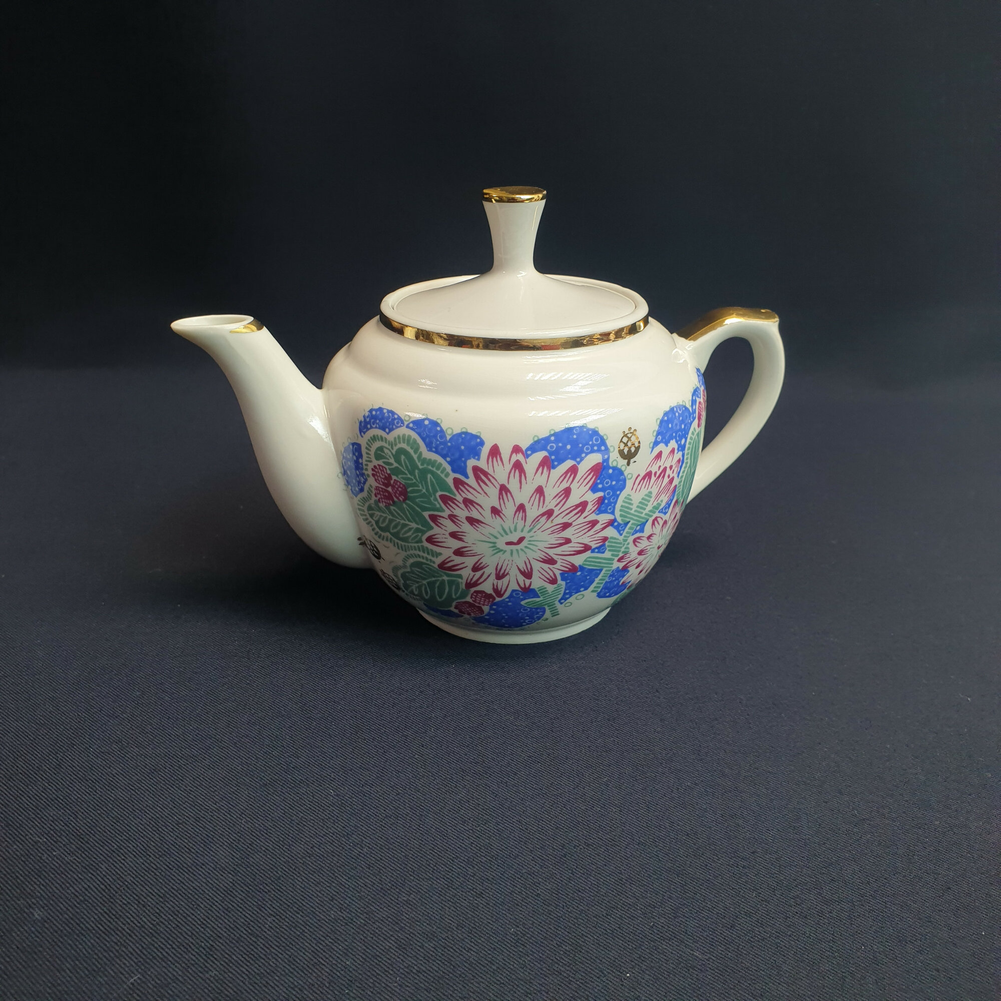 Чайник Вербилки, фарфор деколь позолота 0.5 л, винтаж СССР