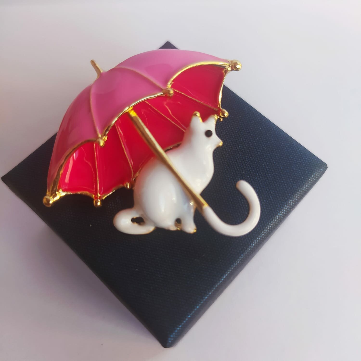 Брошь, эмаль