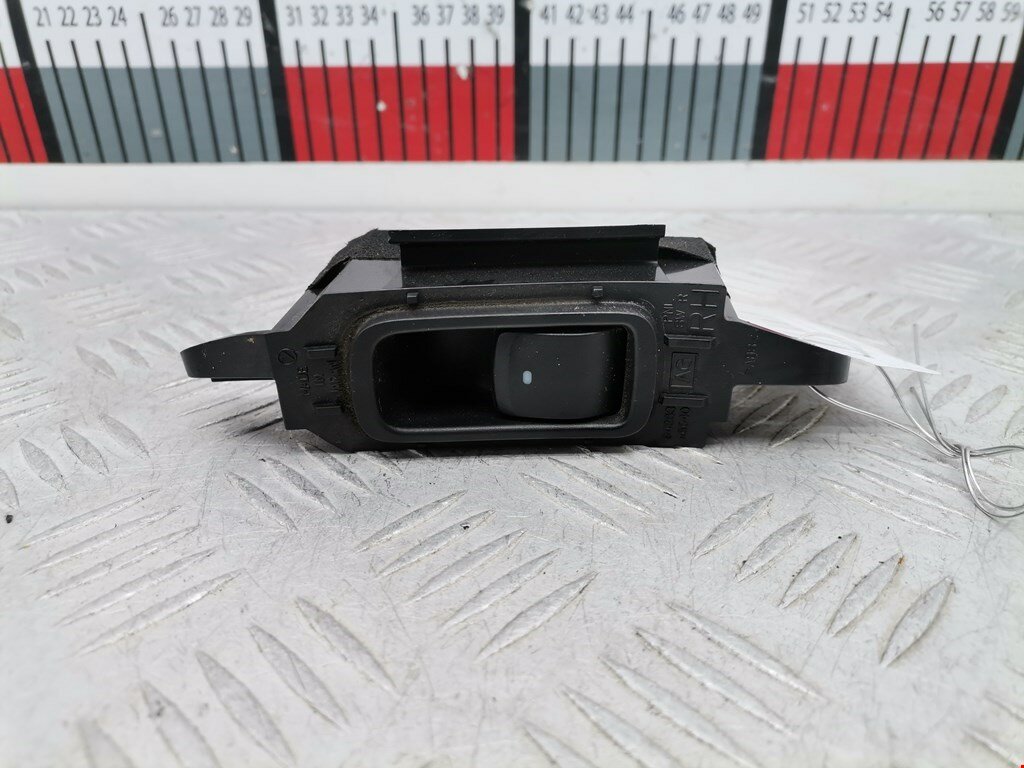 Кнопка стеклоподъемника Subaru Legacy 4 (BL/BP) 83071AG040 арт. 1992330