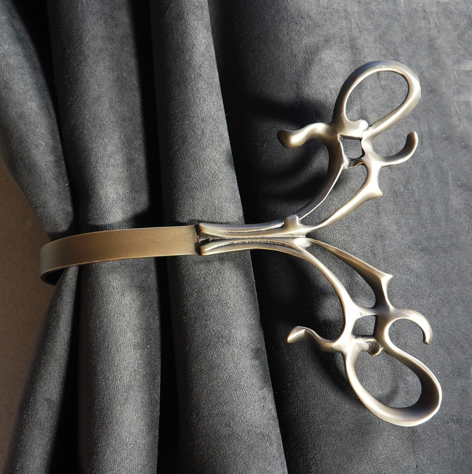 Держатель для штор Тихерас старая бронза