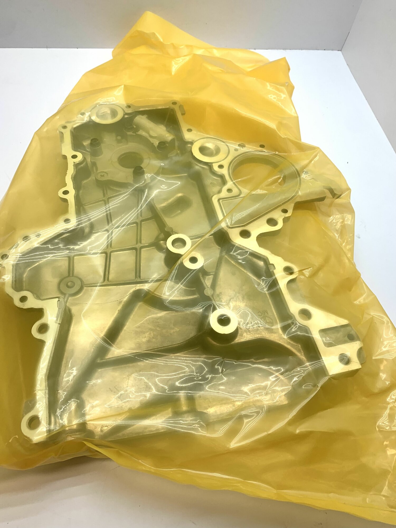 Крышка цепи ГРМ 213502B001 HYUNDAI/KIA