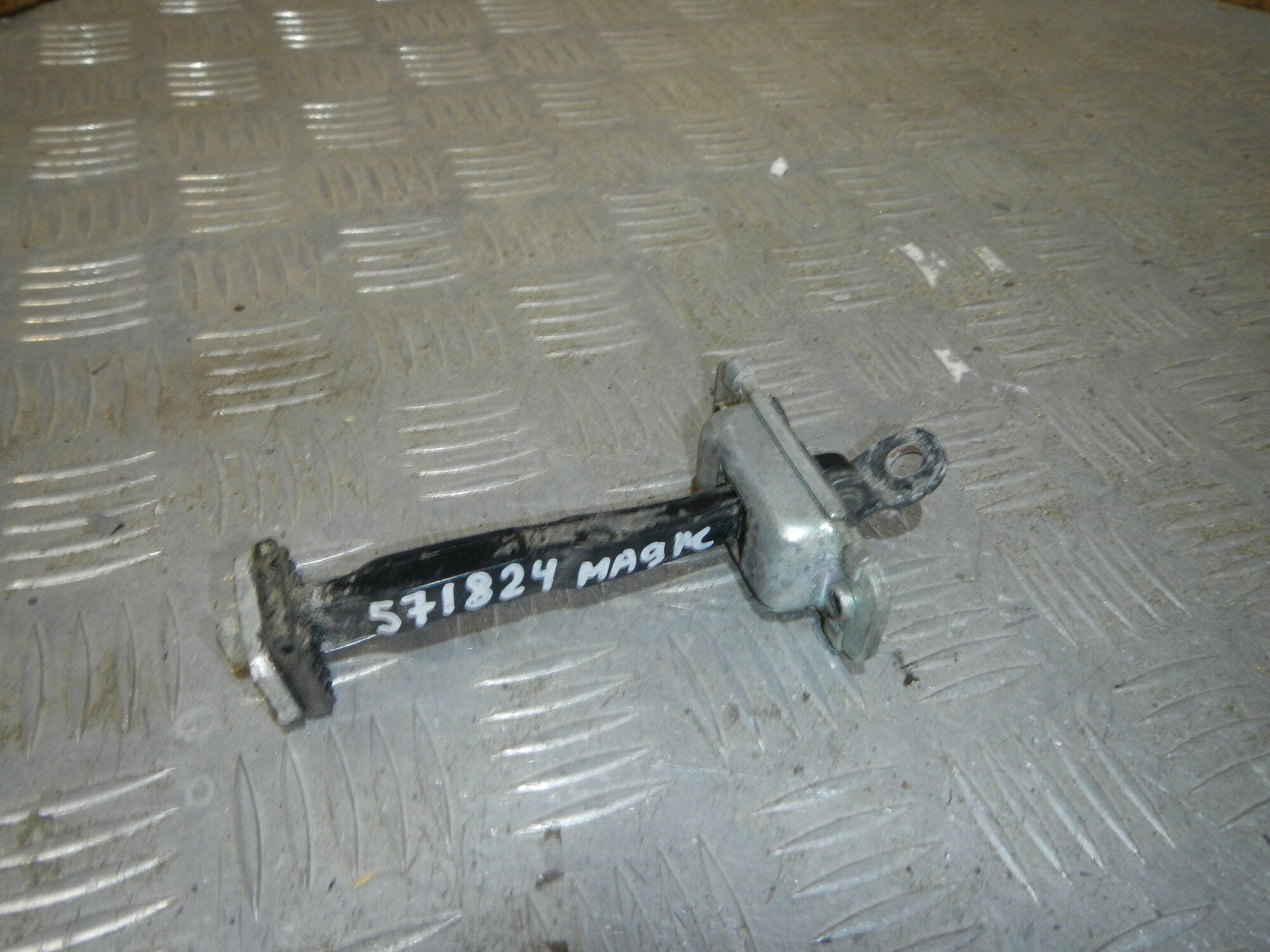 Б/У Ограничитель двери, KIA (Киа)-MAGENTIS (05-10) KIA MAGENTIS (05-10) Передний левый. Без повреждений. 571824 Hyundai-K...