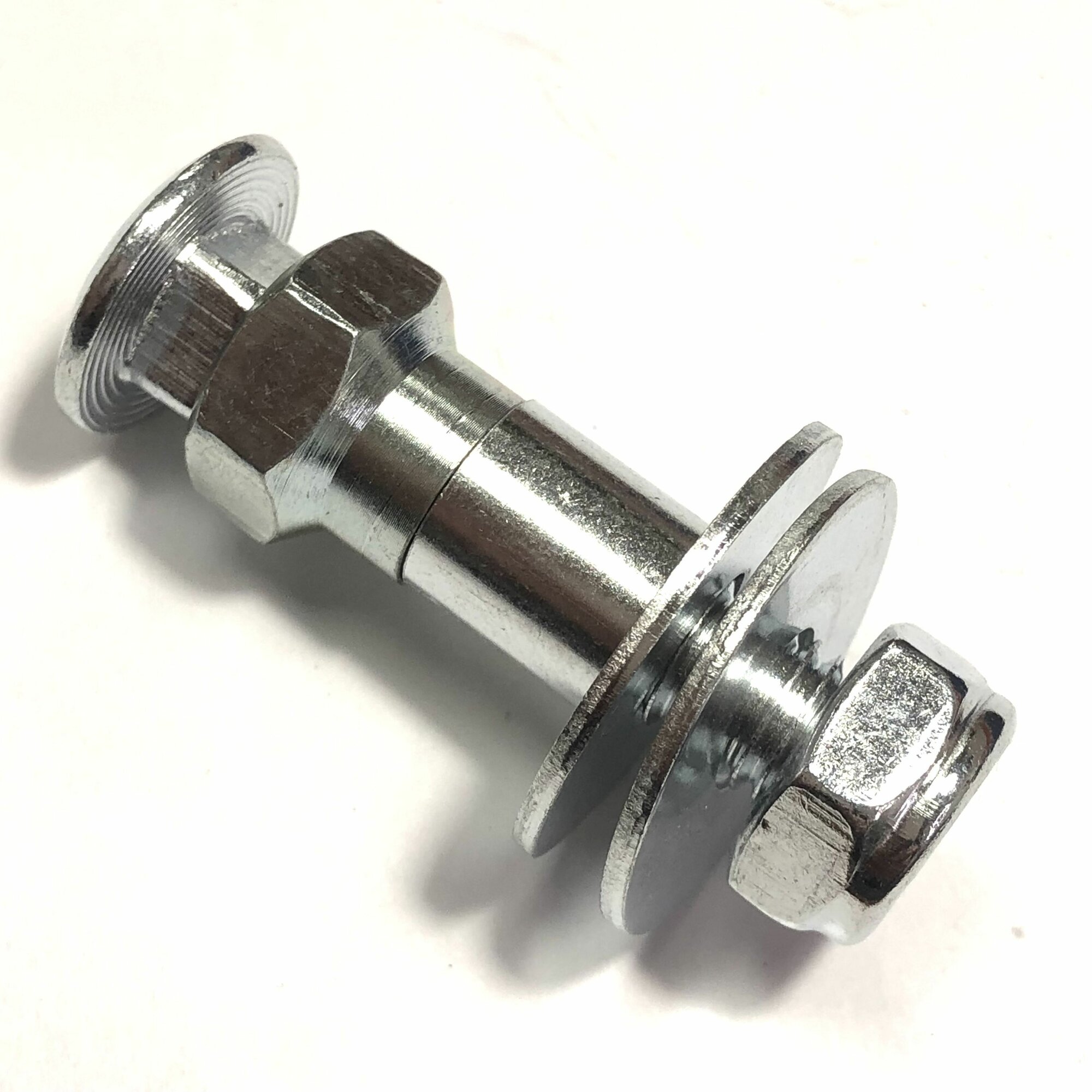 Болт Буран крепления двигателя длинный в сборе 110100189