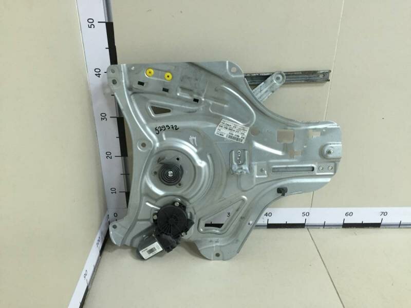 Стеклоподъемник электр. передний правый Hyundai ix35 LM 2010-2015 кат.номер: 824022Y000 824602S000