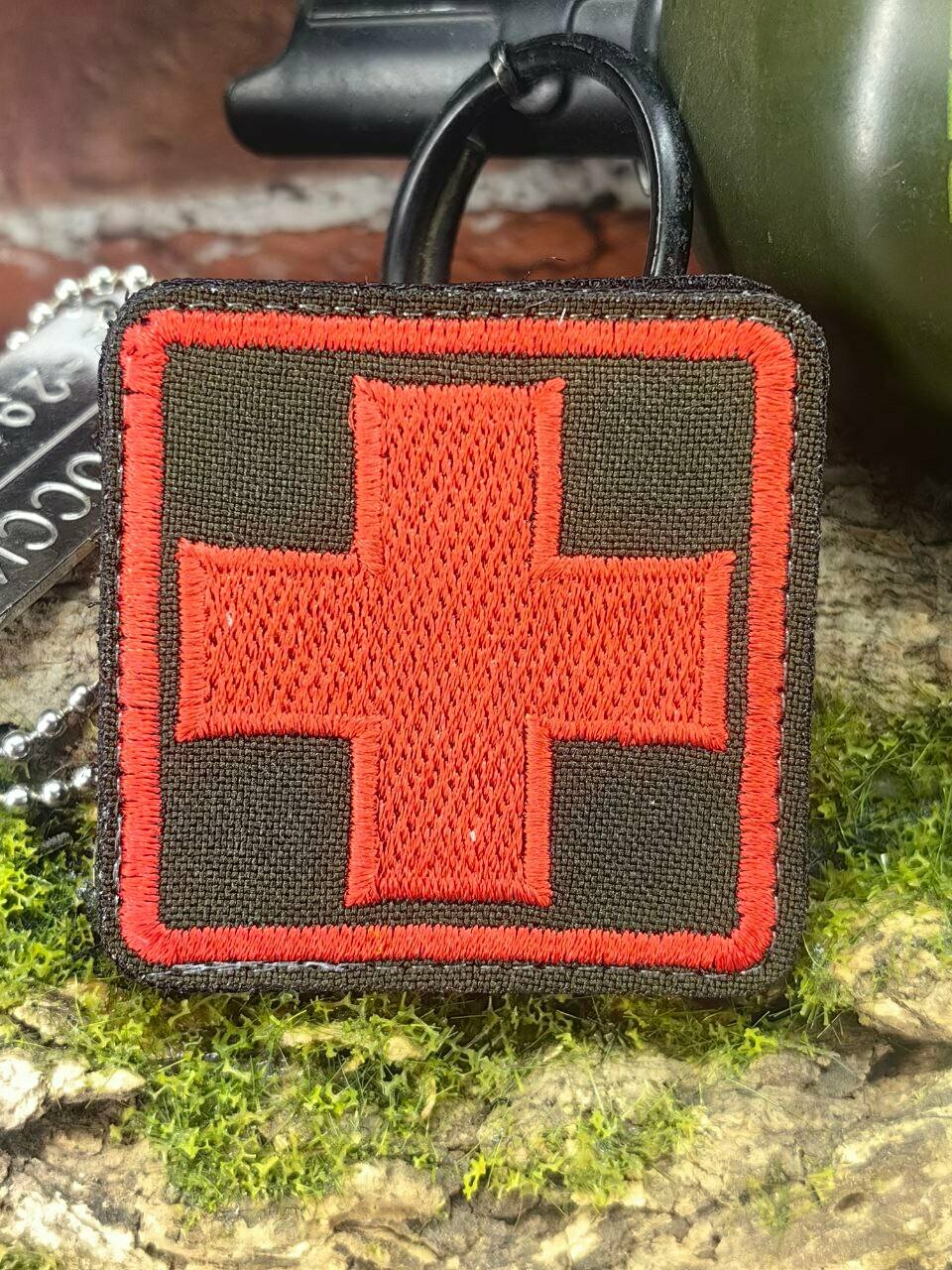 Нашивка-патч медицинский крест 5х5 оливковая