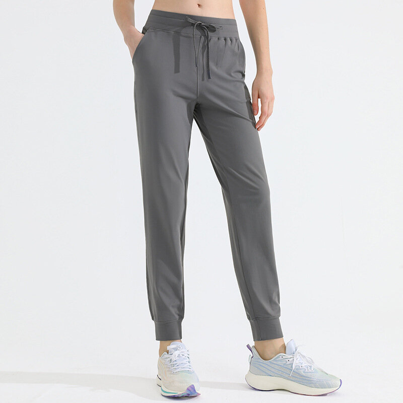 Брюки спортивные