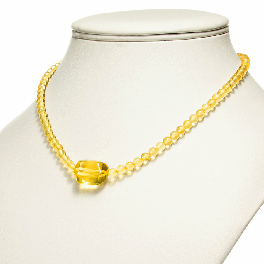 Колье, янтарь