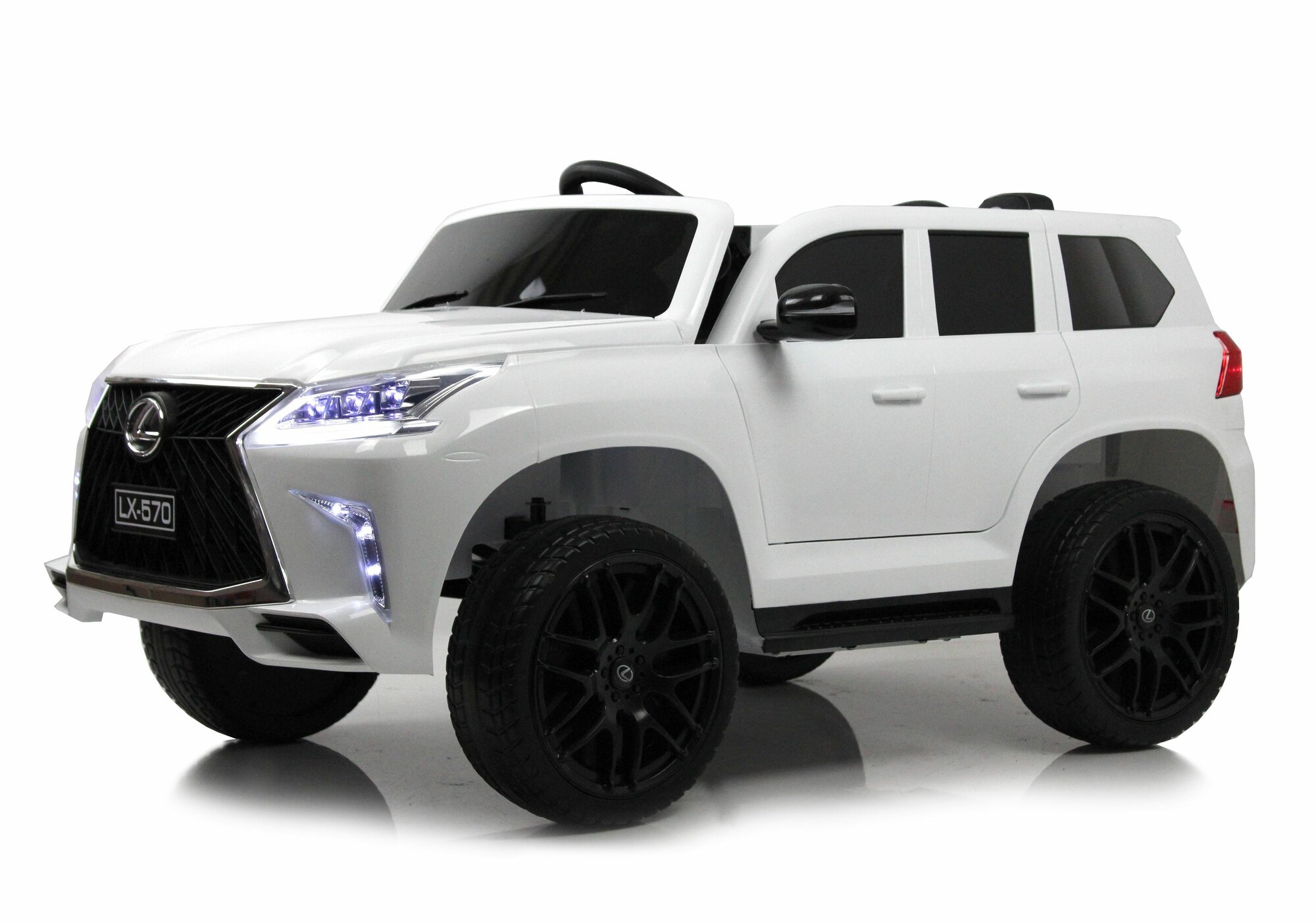 Детский электромобиль RiverToys Lexus 570 (E555EE) с дистанционным управлением, одноместный белый