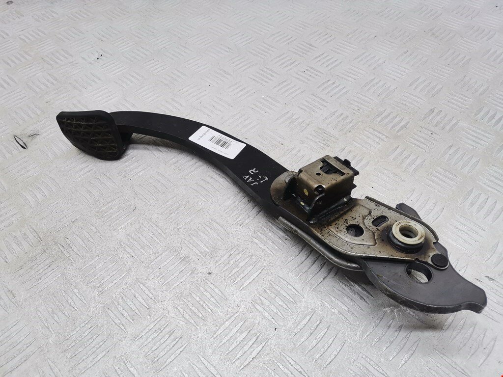 Педаль тормоза Chevrolet Cruze 2 (J300) арт. 2090552