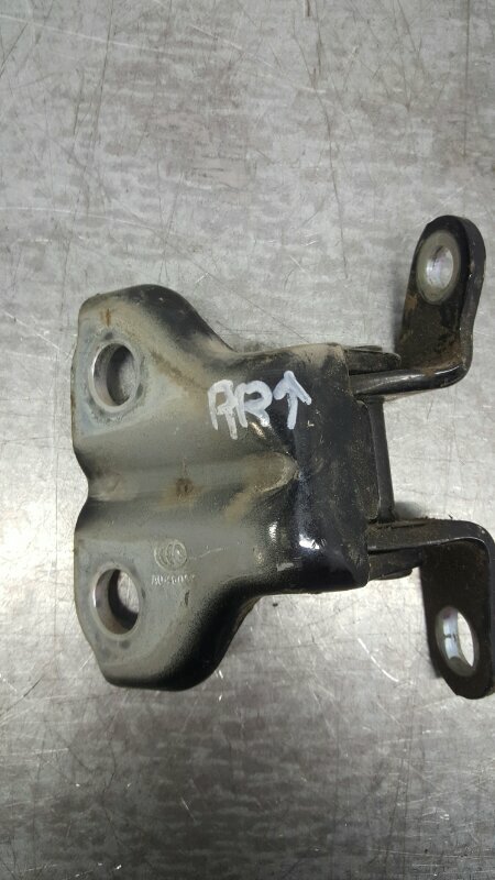 Петля двери верхняя SsangYong Actyon CK D20DTF 2011 задн. прав. (б/у) 6382034001