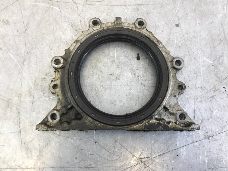 Крышка коленвала Toyota Camry V40 4SFE 1994 (б/у)